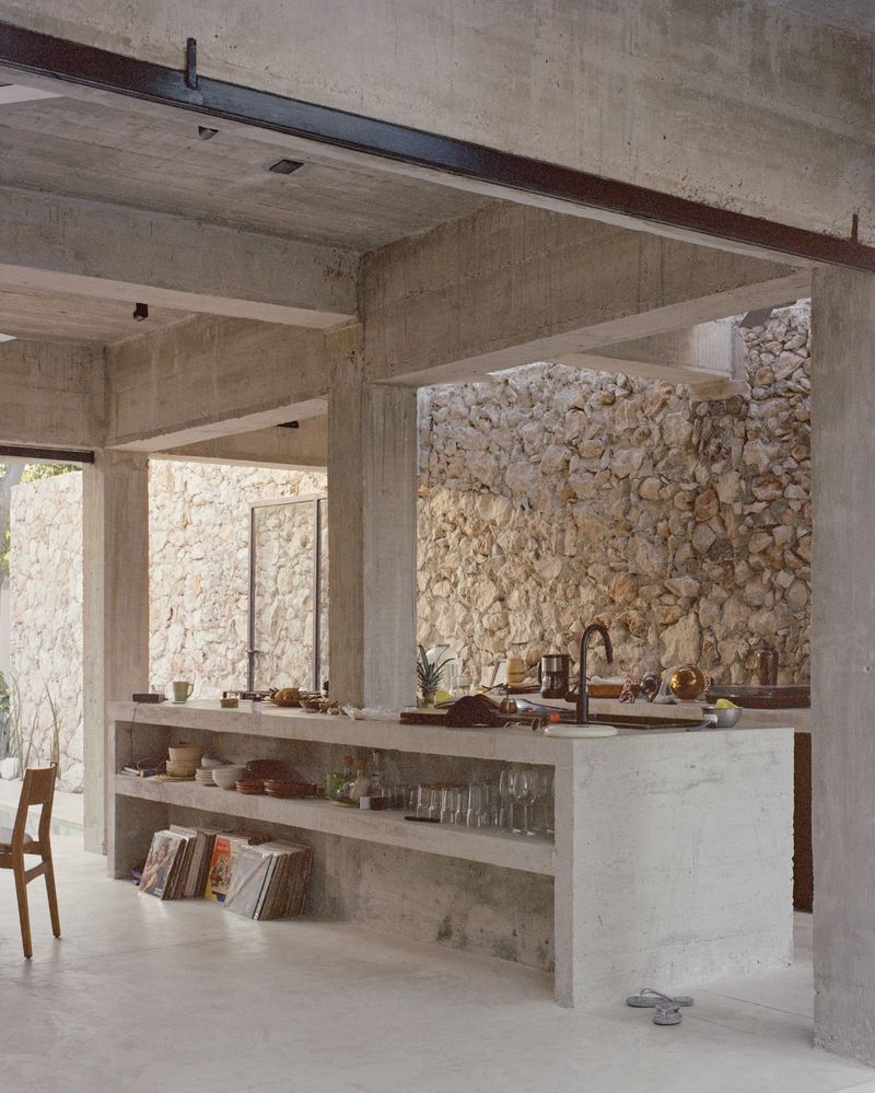 House in Los Cocos by Ludwig Godefroy Architecture