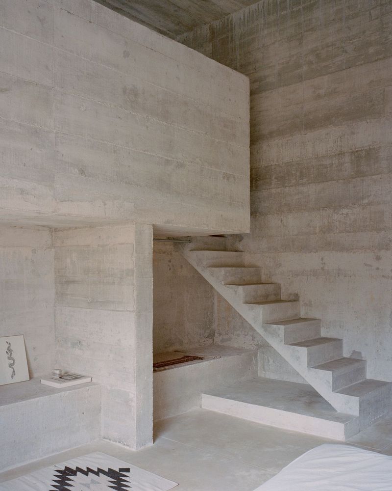 House in Los Cocos by Ludwig Godefroy Architecture
