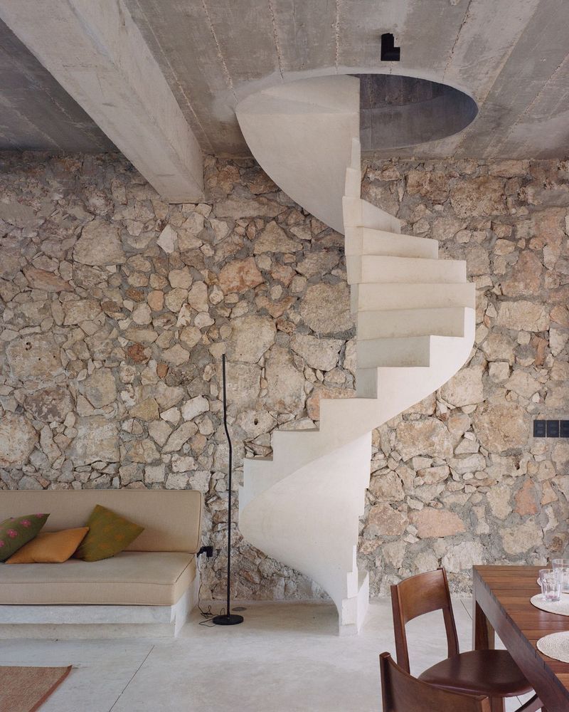 House in Los Cocos by Ludwig Godefroy Architecture