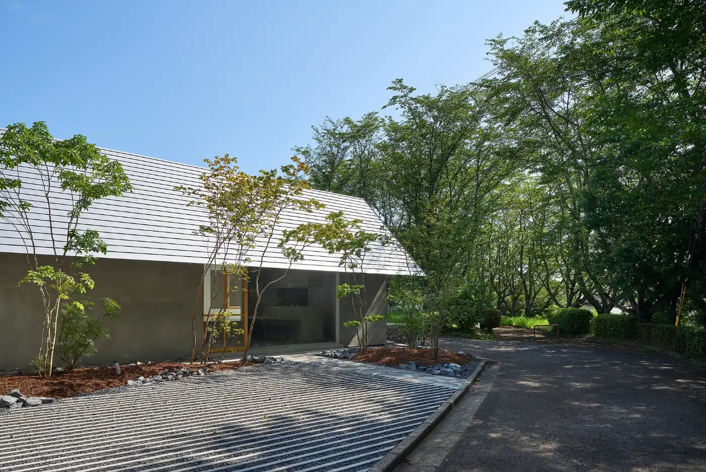 Hasama House by Atelier Kenta Eto Architects