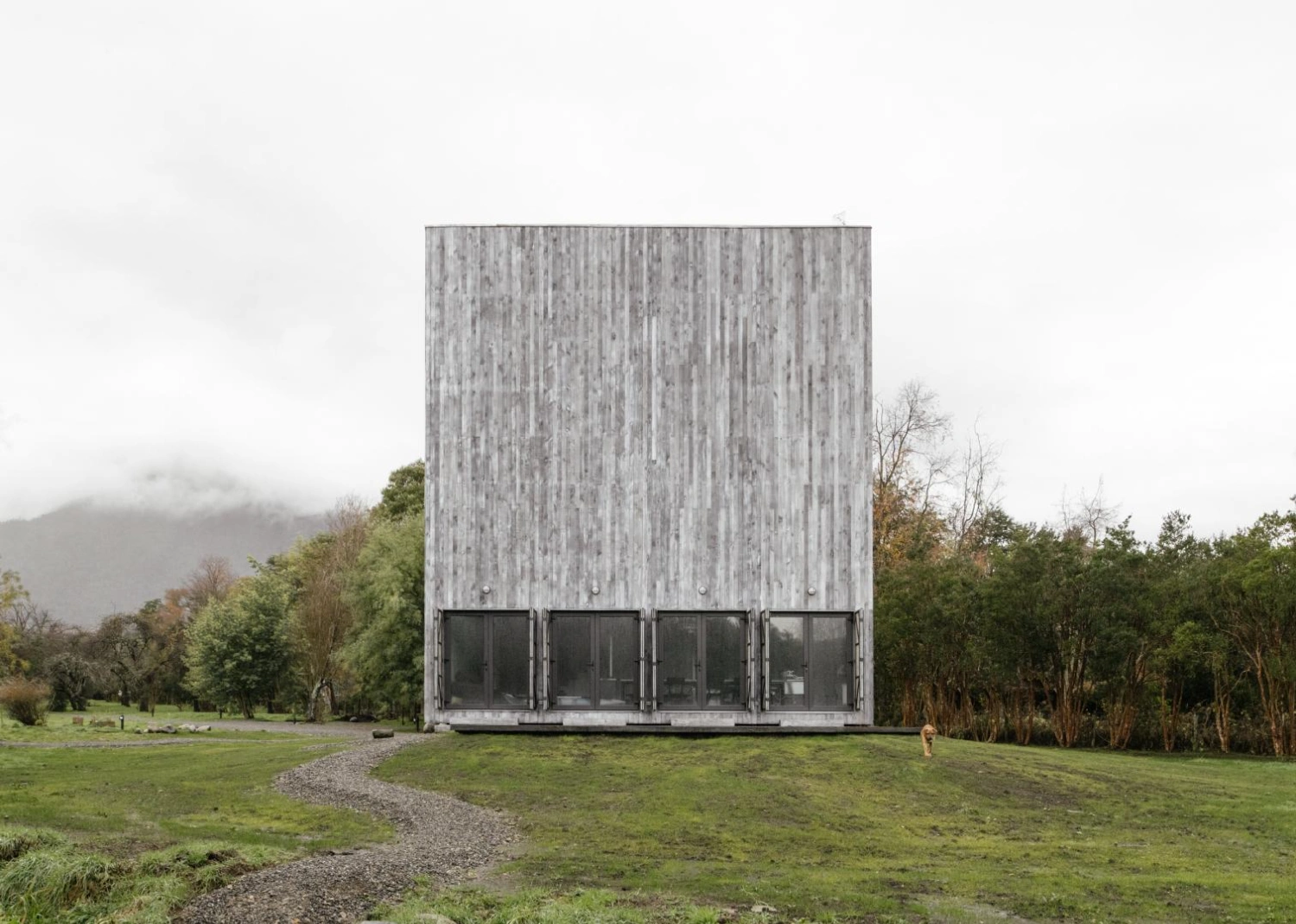 Humo House by Ivan Bravo Architects