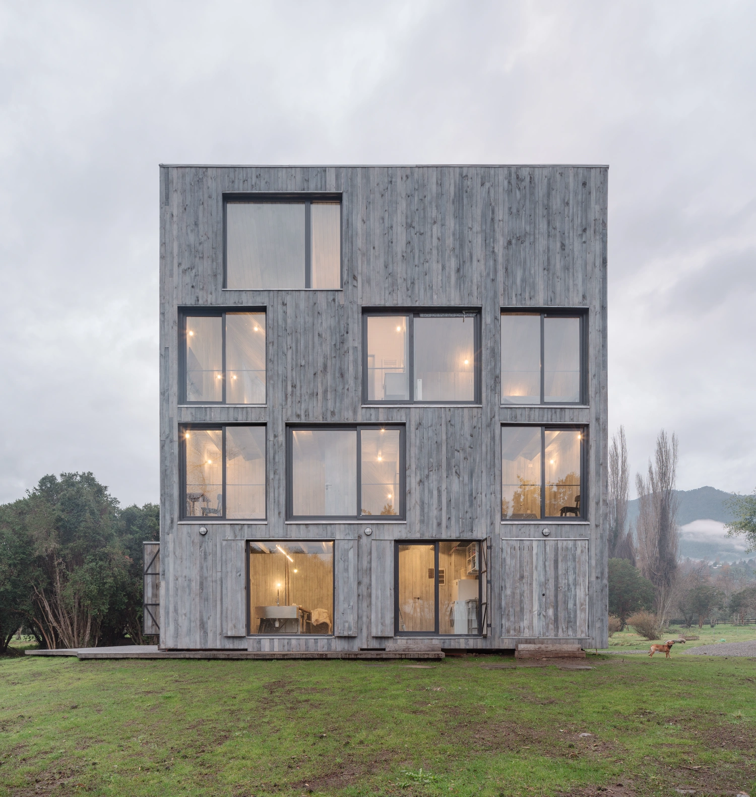 Humo House by Ivan Bravo Architects