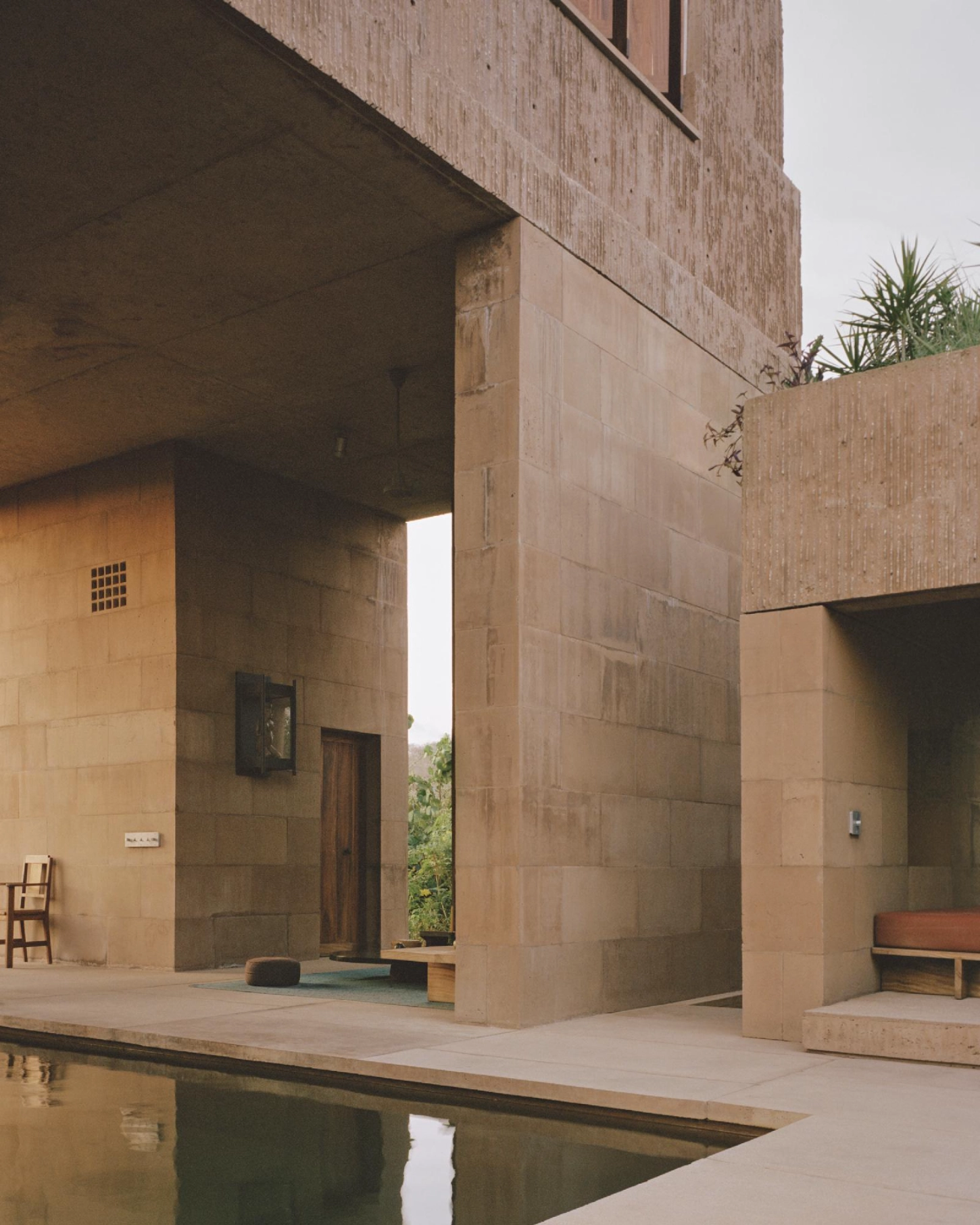 Casa Monte by Carlos Matos