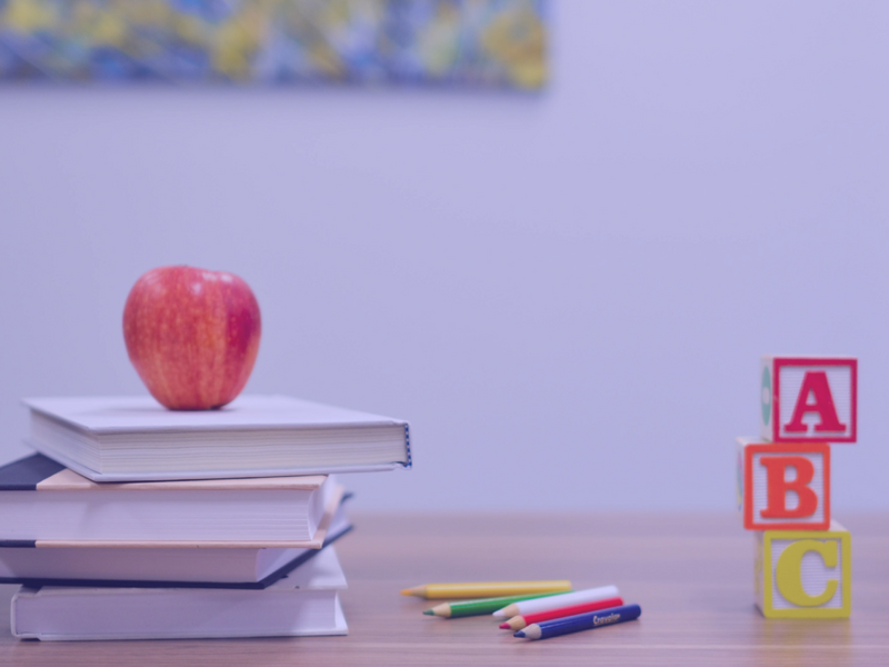 Native vs. Non-Native English Teachers—Which Should You Choose?