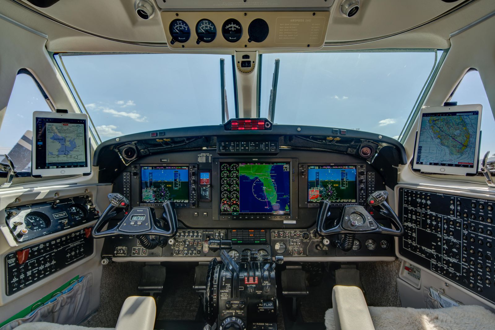 Beechcraft King Air B200 | Odyssey Airways Private Fleet