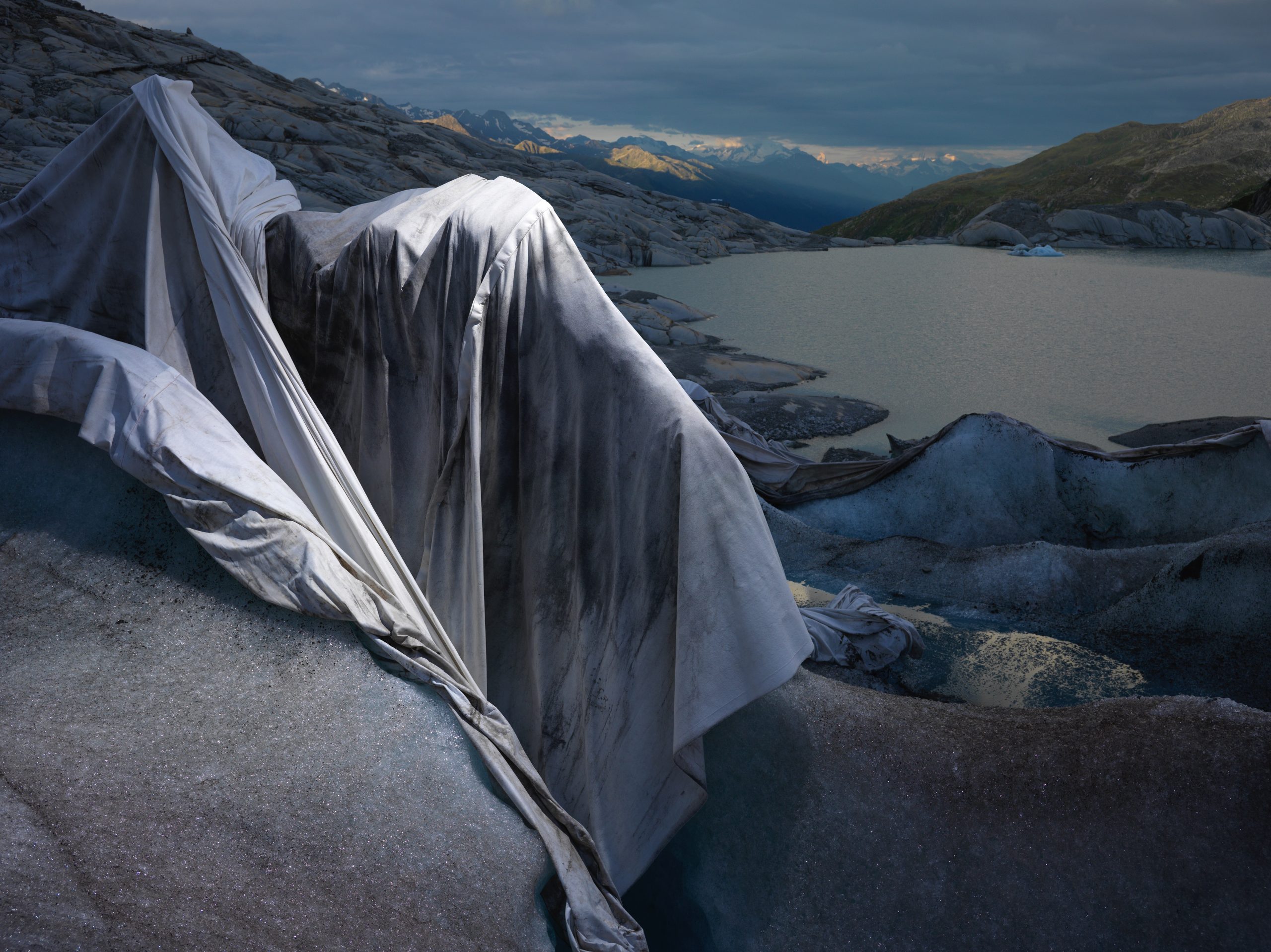 Simon Norfolk Geological layers as human history - Artdoc Photography ...