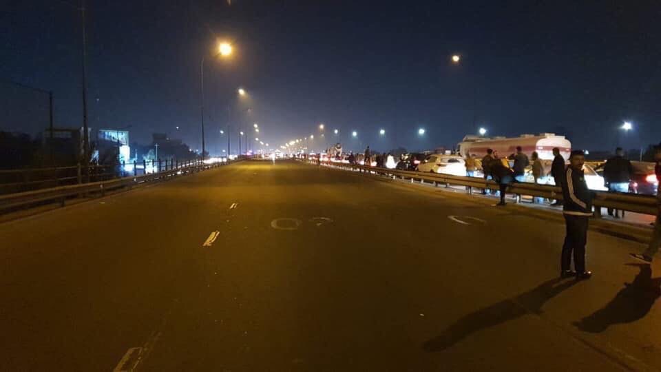 When the Lights Go Out: Iraq in Revolution