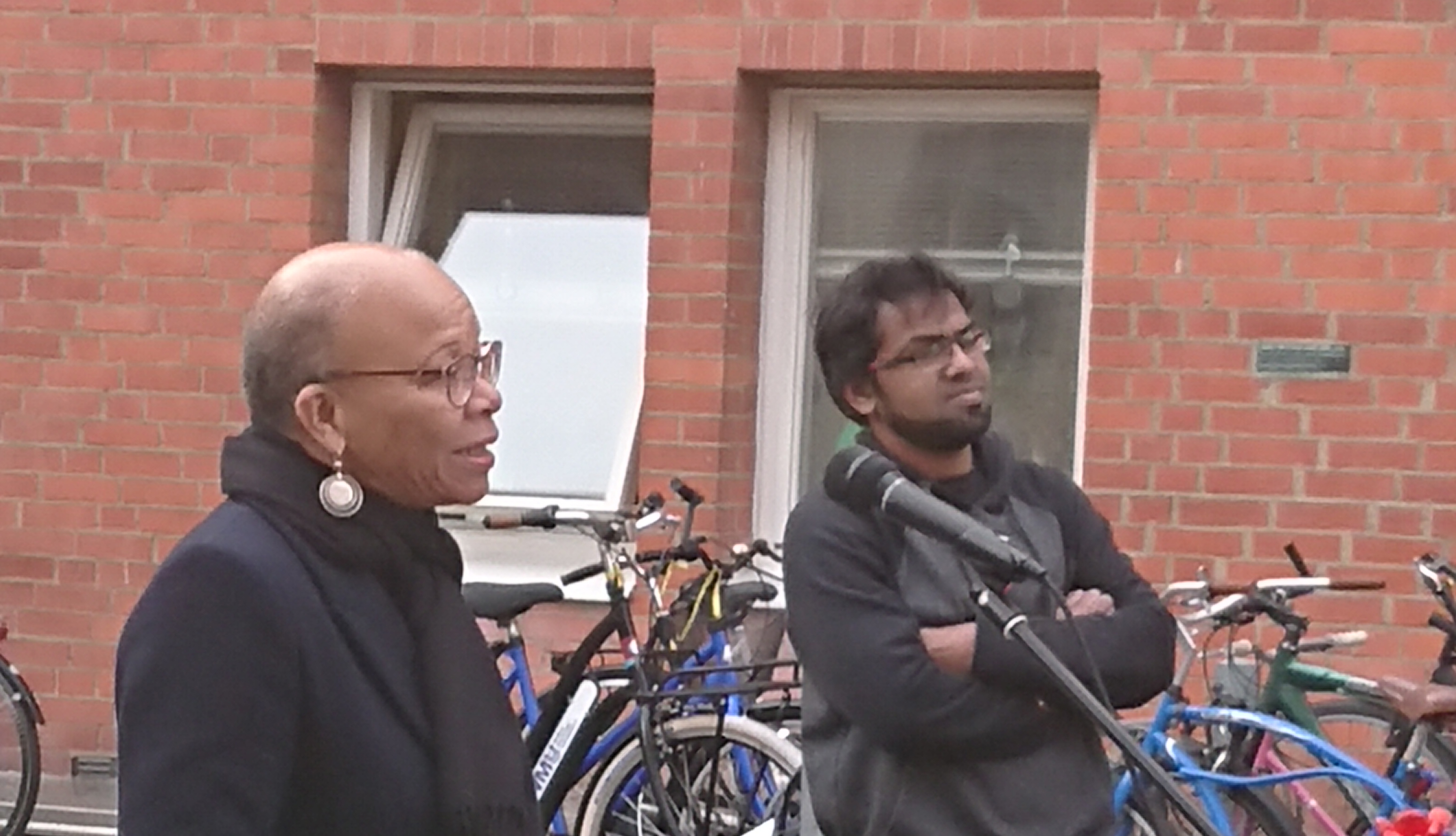 (NEWS) WMU President Visits Student Residence