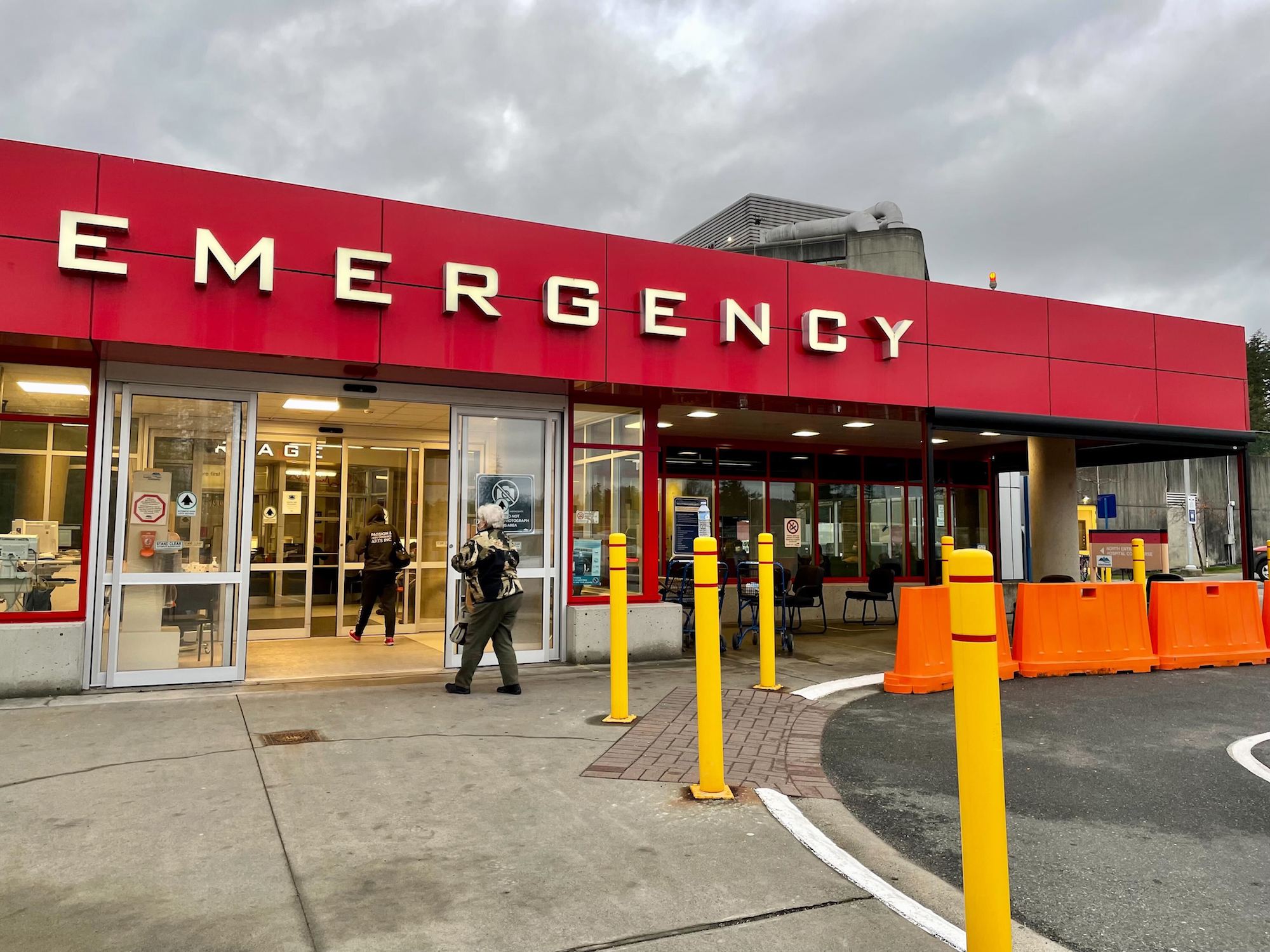 Some BC hospital patients left vulnerable without COVID, flu tests ...