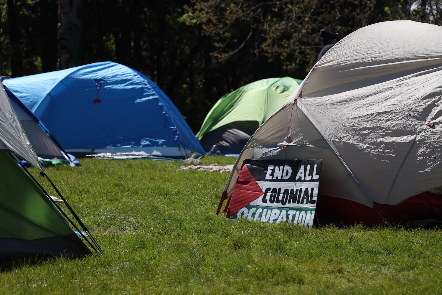 UVic students set up encampment on campus in support of Palestine ...