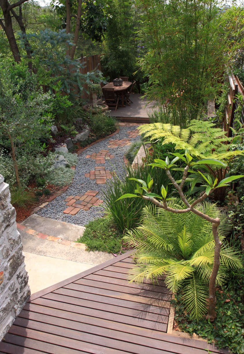A RUSTIC COURTYARD IN GLEBE Inner West Landscape architecture | CALDesign