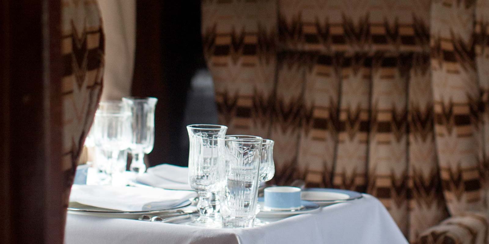 Brunch Luxury Train Trip | LuxuryTrainTickets.com