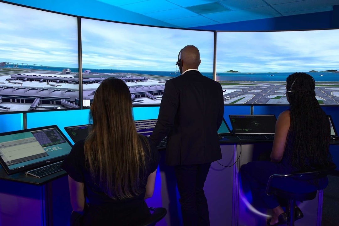 MaxSim: Air Traffic Control Simulation