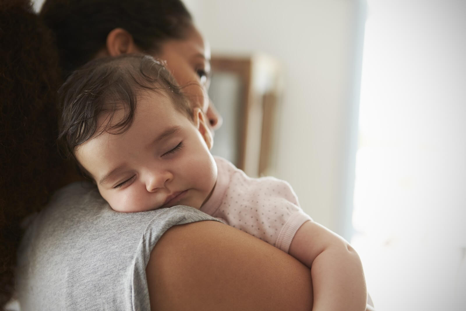 ‍How to Help Your Baby with Reflux Sleep [Complete Guide]