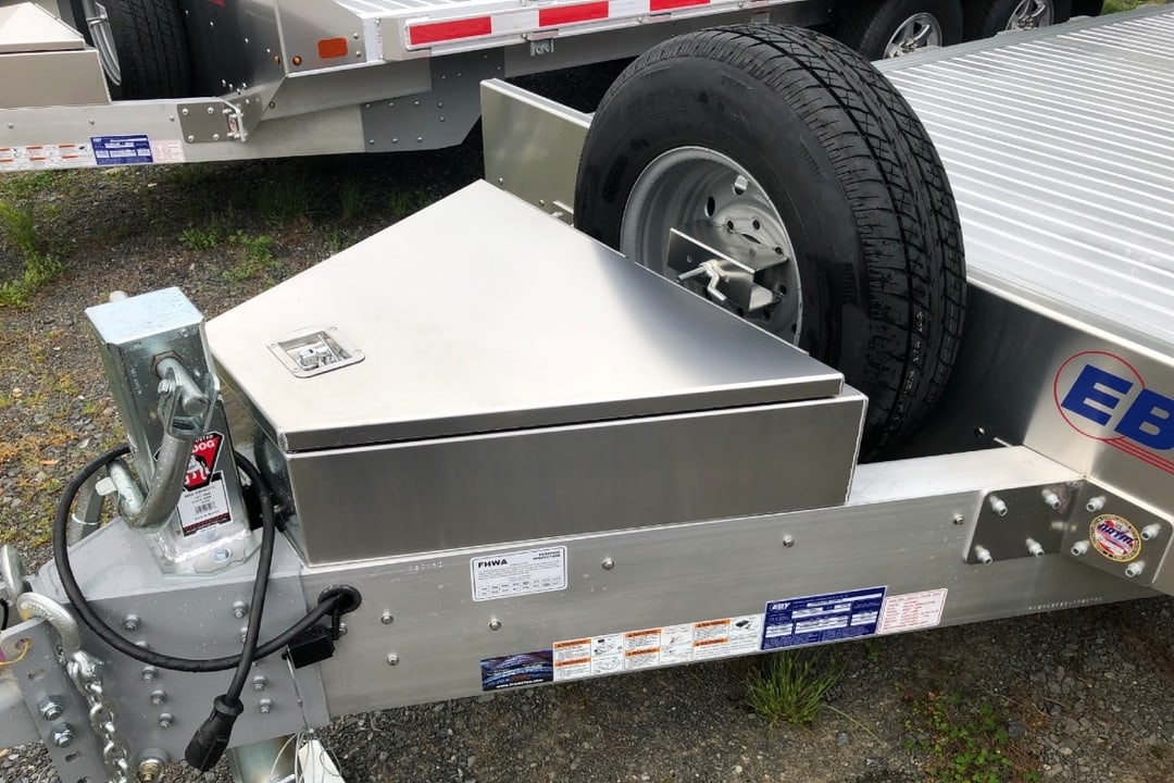 10K Low Pro Equipment Trailers | MH EBY