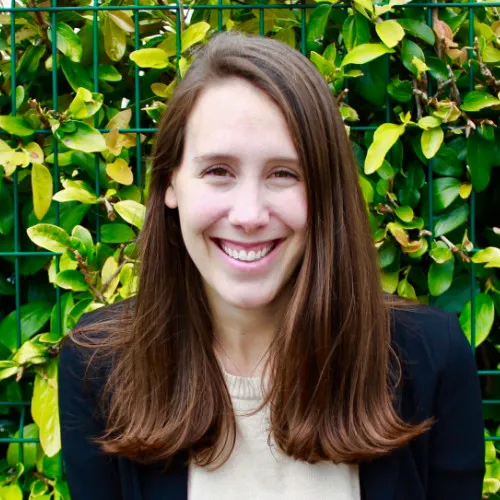 Social Media and Teenage Relationships - Joon Therapy