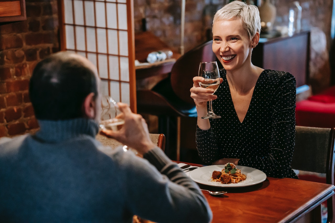The Fancy Dinner Survival Guide: Must-Know Fine Dining Etiquette [2023 ...