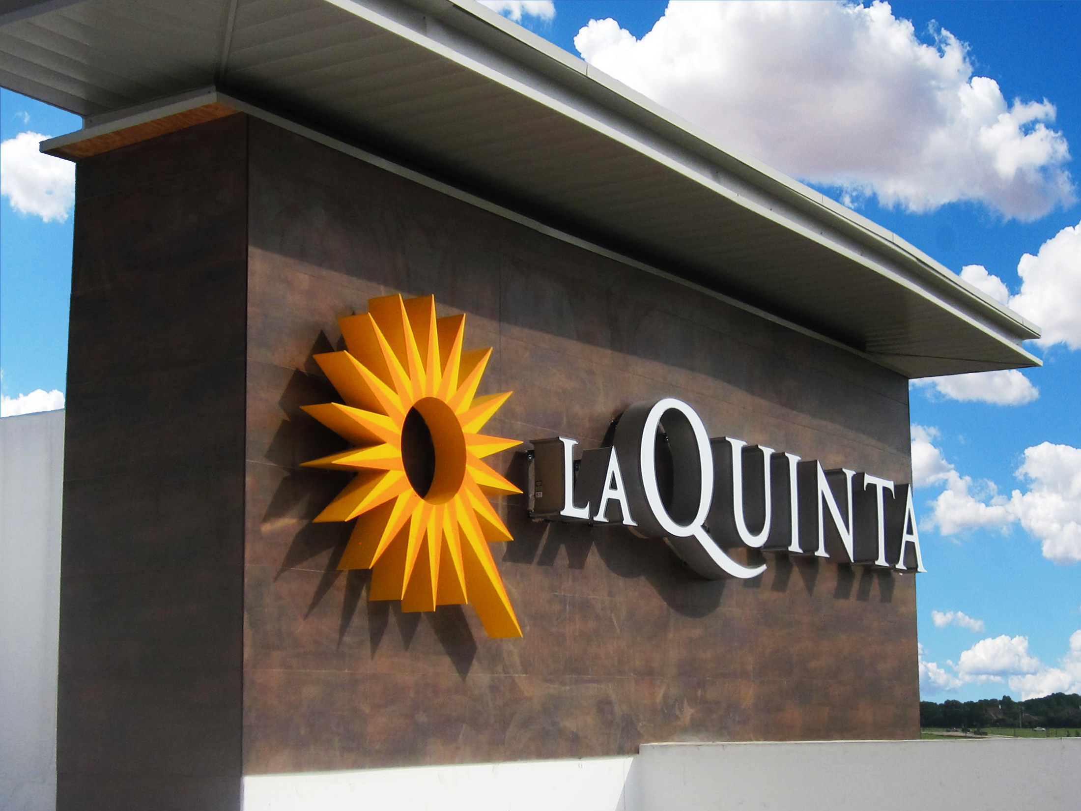 Dualite - Hotel & Hospitality Signage Solutions