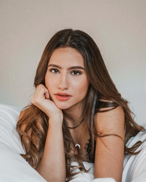 Zeiuss | Pretty people from Germany