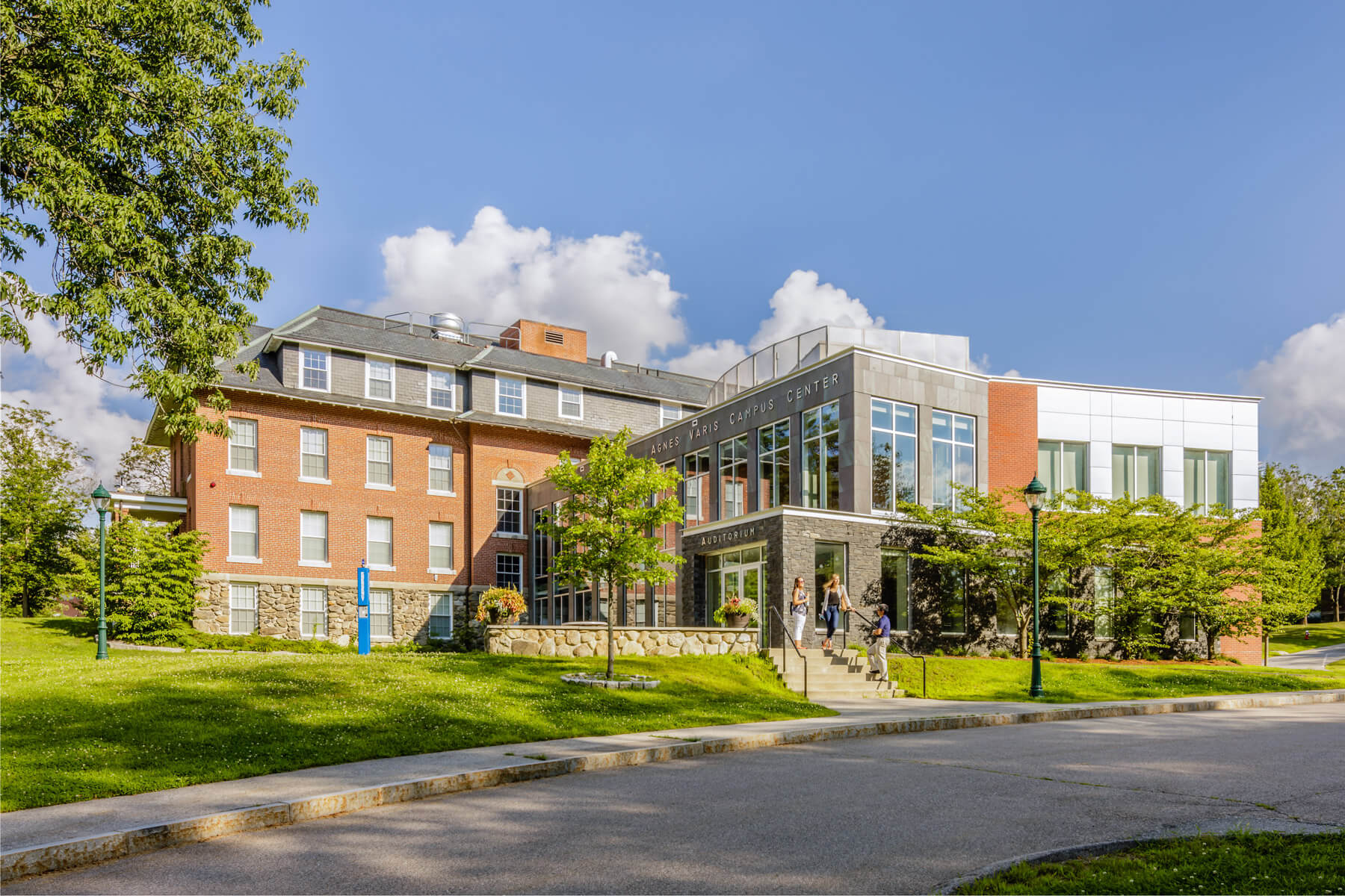 Tufts University Agnes Varis Campus Center | Finegold Alexander Architects