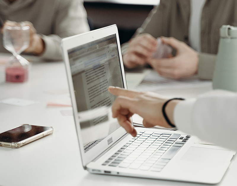 12 Key Applicant Tracking System Features for Any Business - SSR