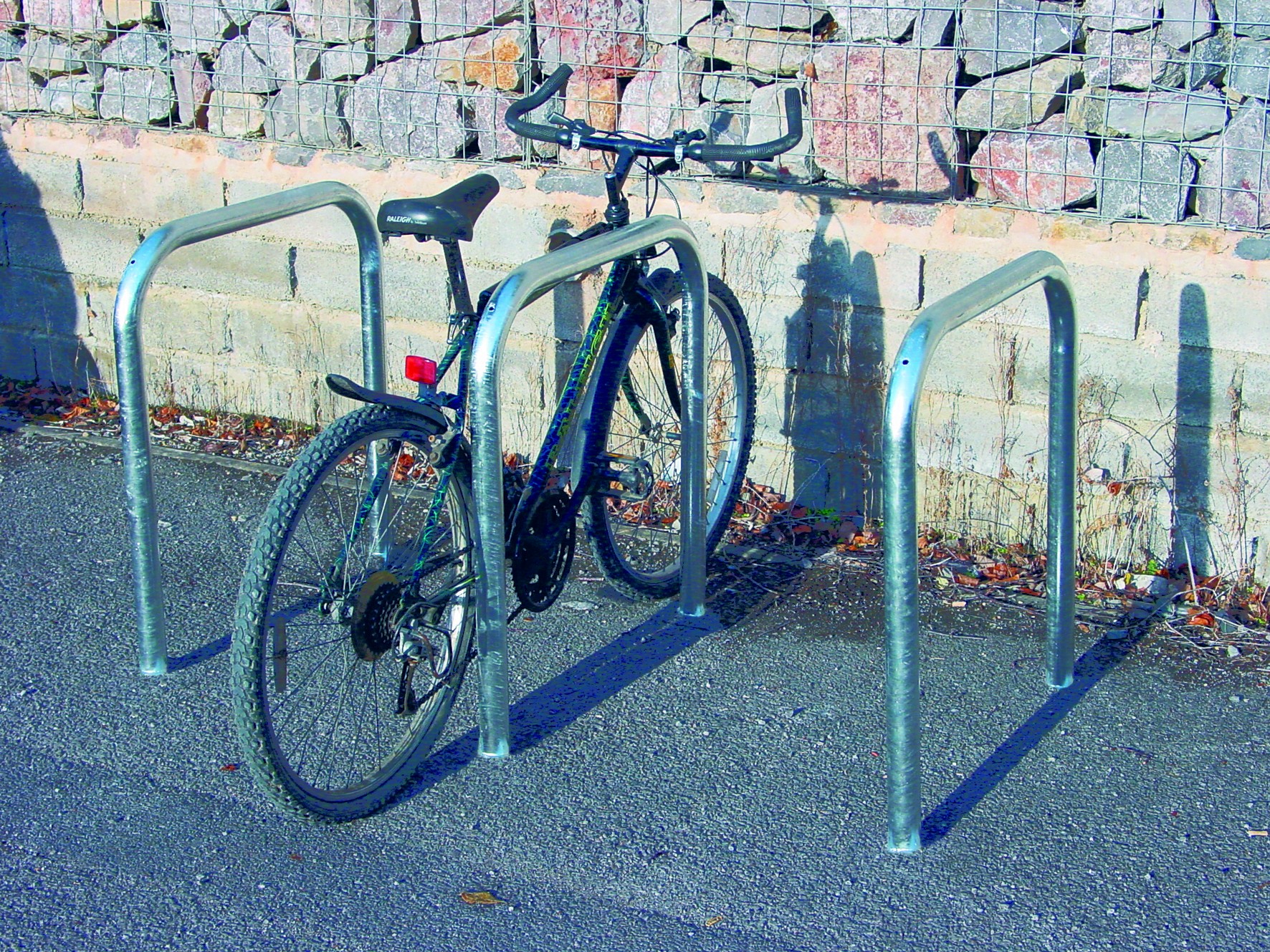 Sheffield Cycle Stands Floor Mounted | Aremco Barriers & Bollards