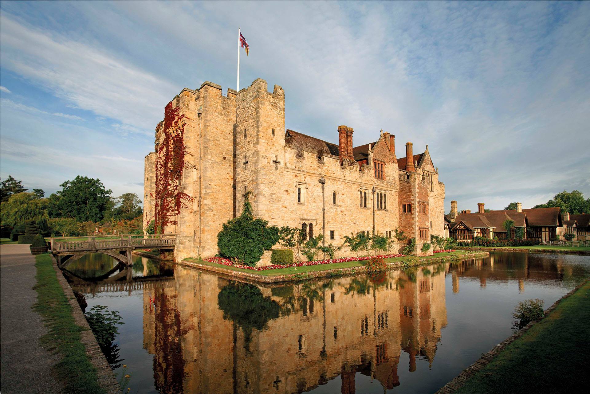 Hever Castle | Hever, Edenbridge, Kent, TN8 7NG