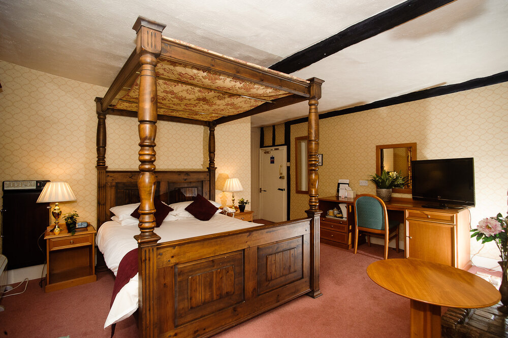 Howfield Manor | Howfield Lane, Chartham Hatch, Canterbury, Kent, CT4 7HQ