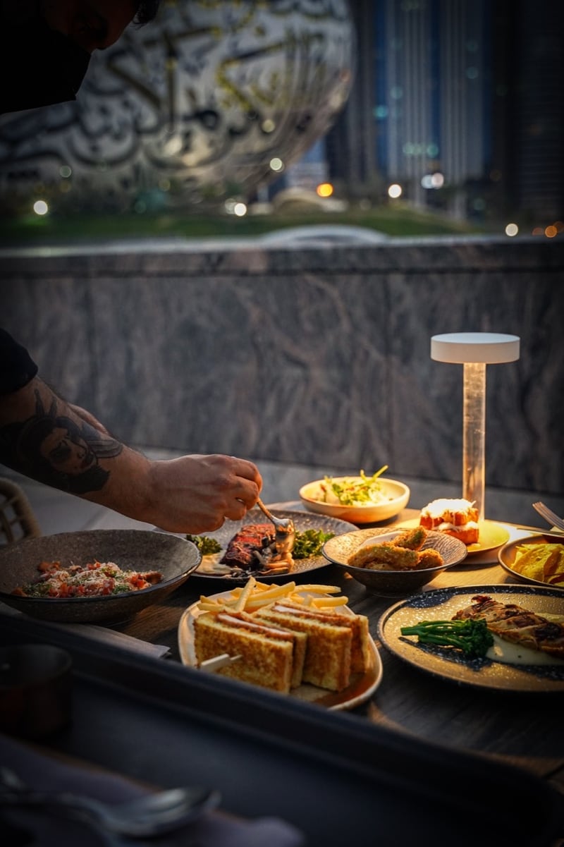 Locations : Leen's Casual to Gourmet