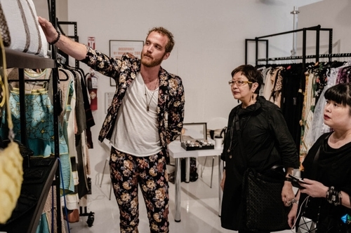 Curate International Collections - Home