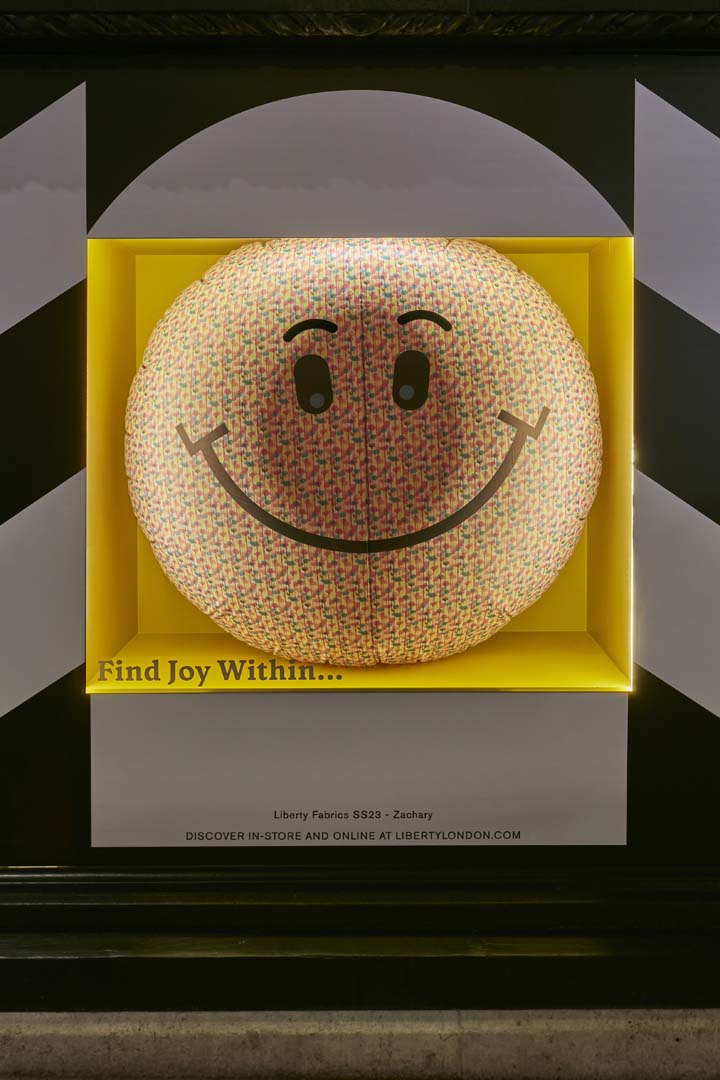 Retail Display Solutions UK - Retail Plinths