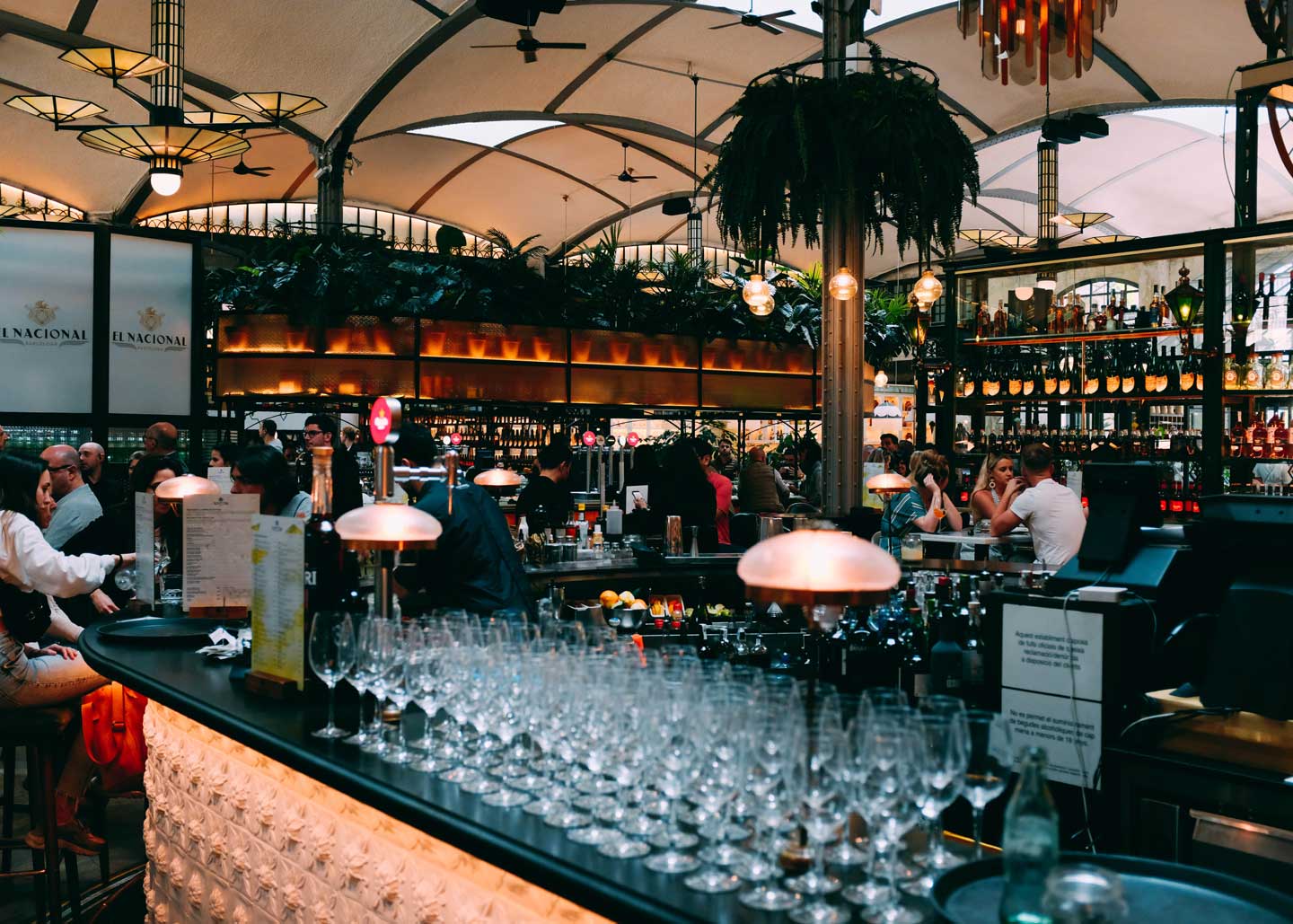 Bar and Restaurant Technology: The Complete Guide
