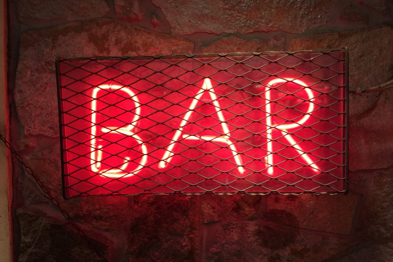 Marketing for Bars: 12 Creative Bar Marketing Plans