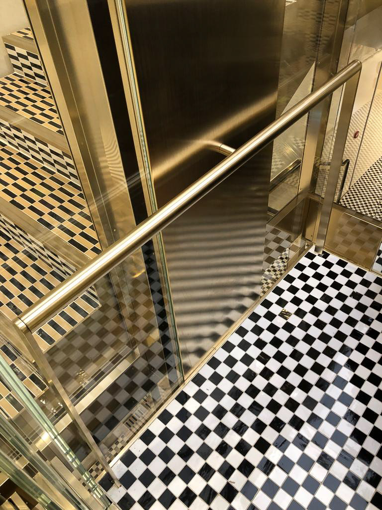 Luxury Gold Retail Lift Paris