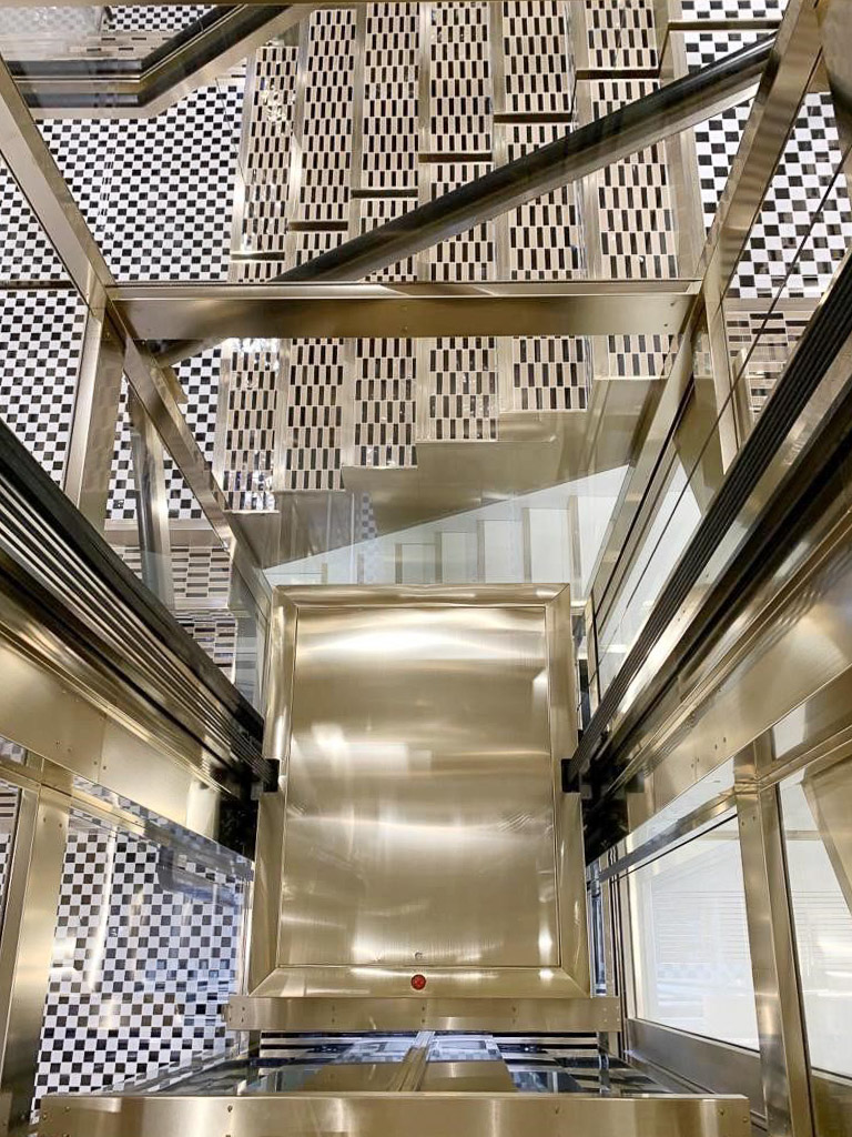Luxury Gold Retail Lift Paris