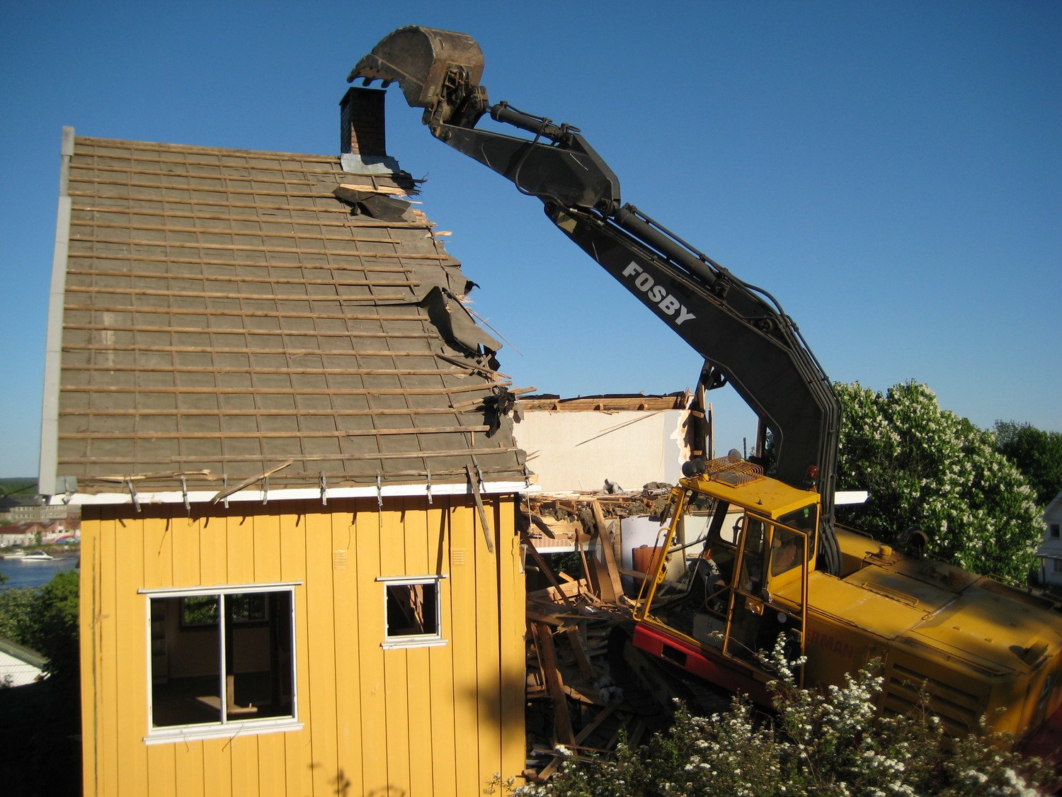 Fosby Anlegg - Vi er gode på riving og miljøsanering