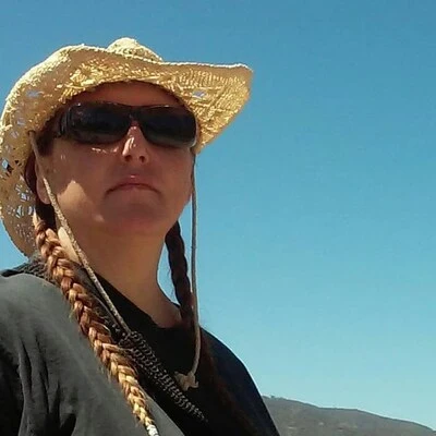 Etsy Seller Interview with Nakisha of RabbitTarot