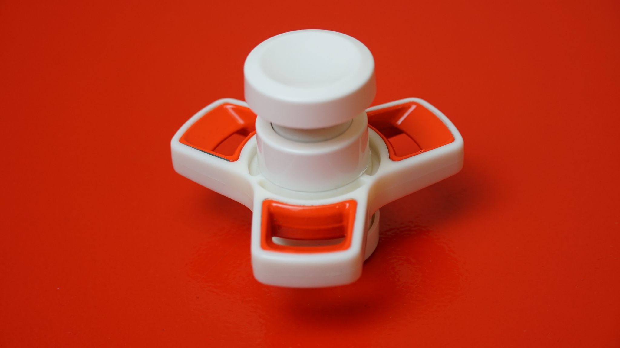 Actuator mechanism spinner