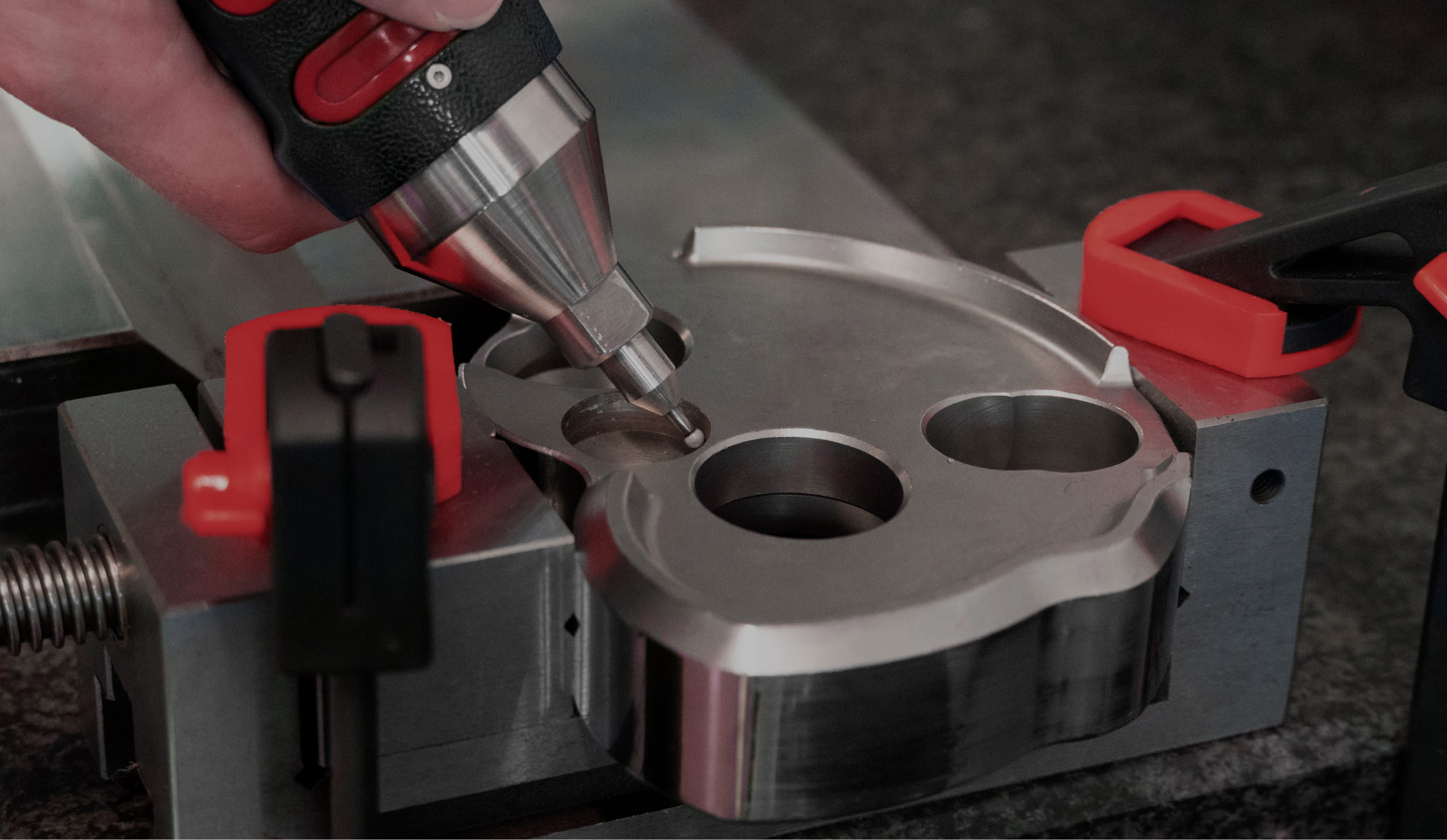 Precision Measuring Instruments: 3D Scanner and CMM compared