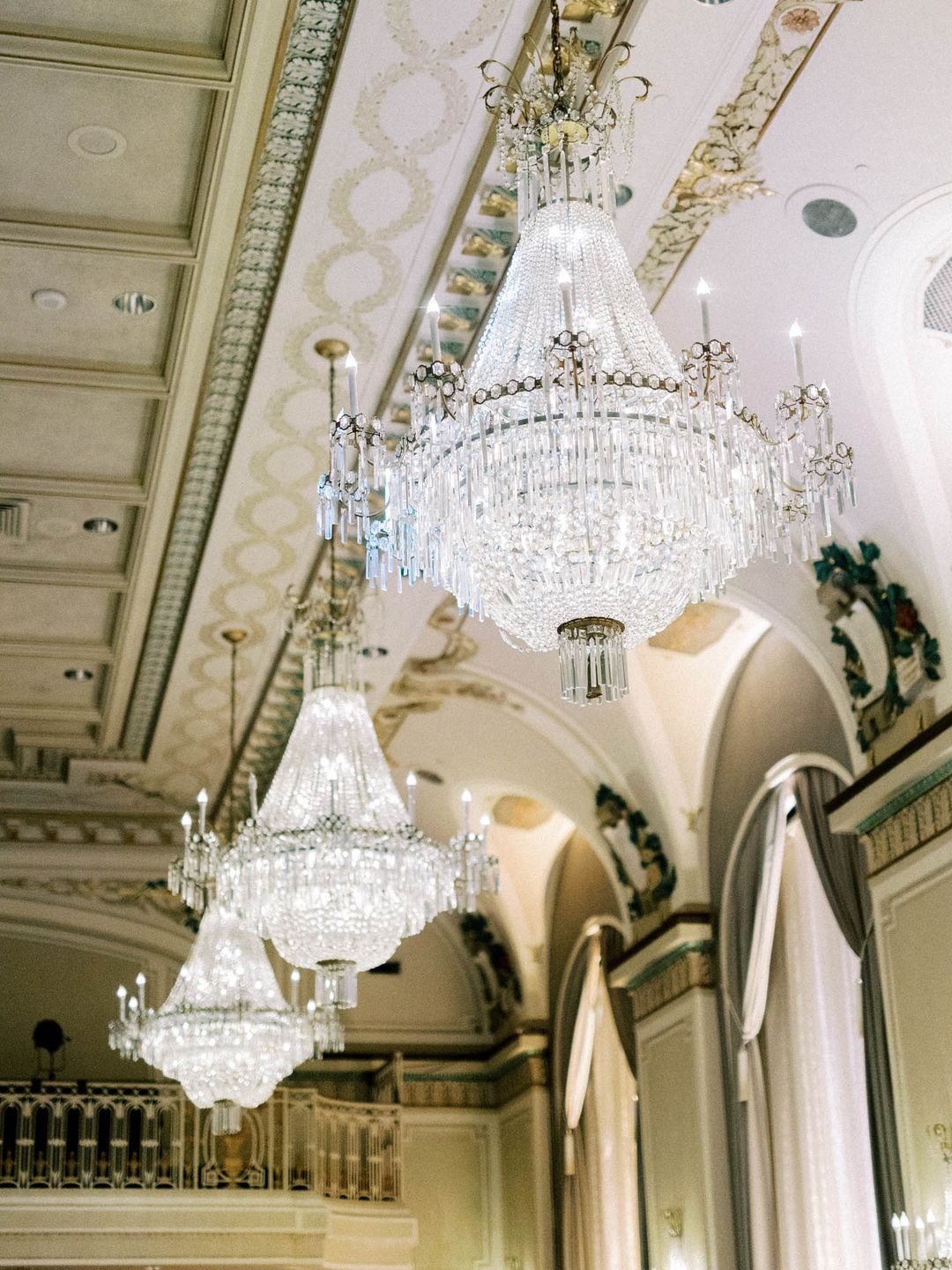 A Stunning Quebec City Wedding at Chateau Frontenac - Cagdas Yoldas ...