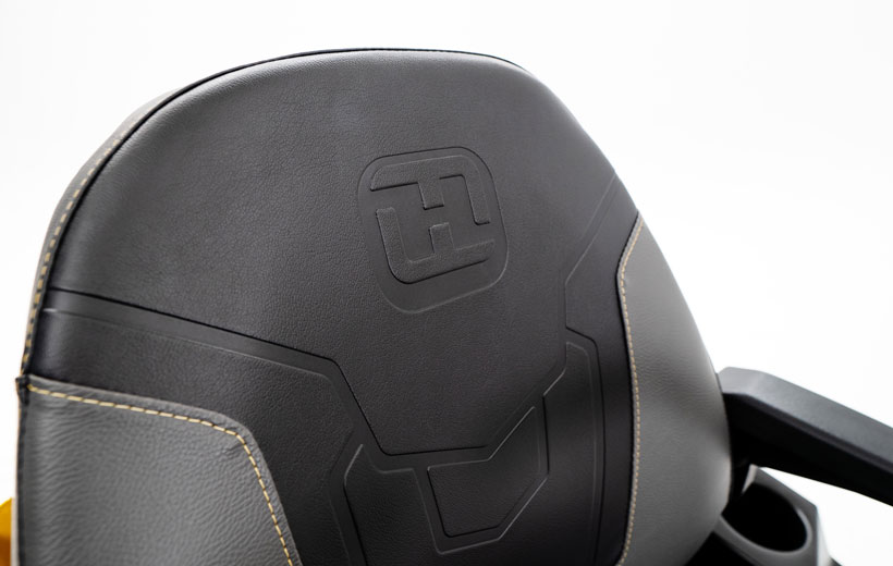 Raptor Series Mowers | Hustler Turf