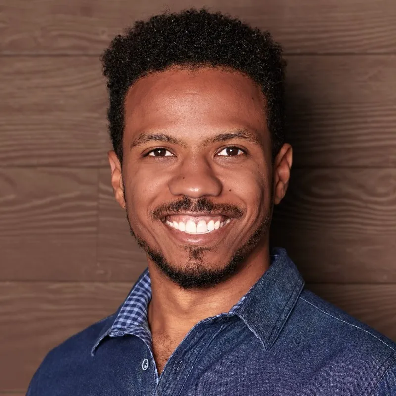 Martin Cris - Turn Your Visitors into Clients