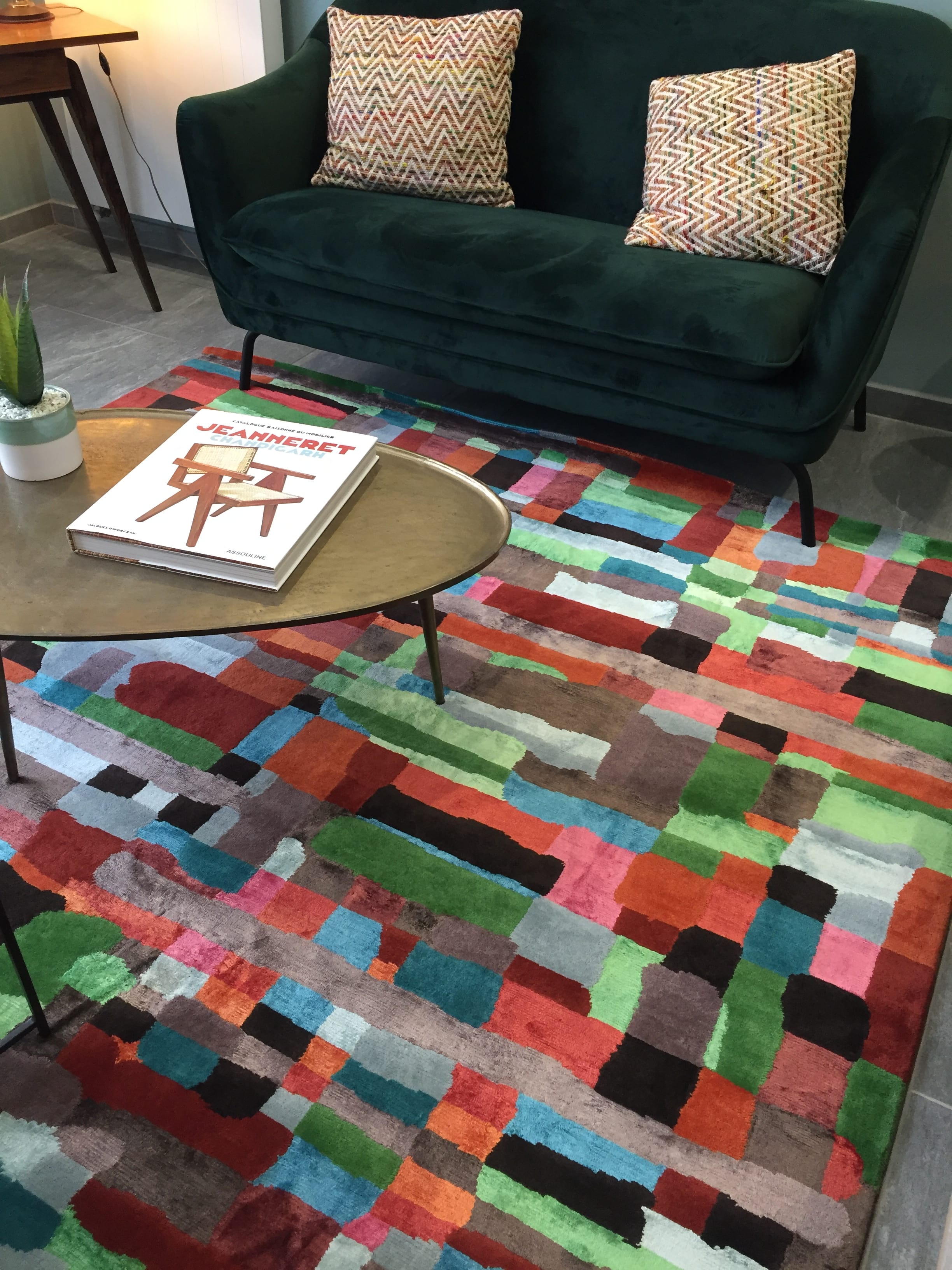 How to dress up a hotel reception area? - Angelo Rugs