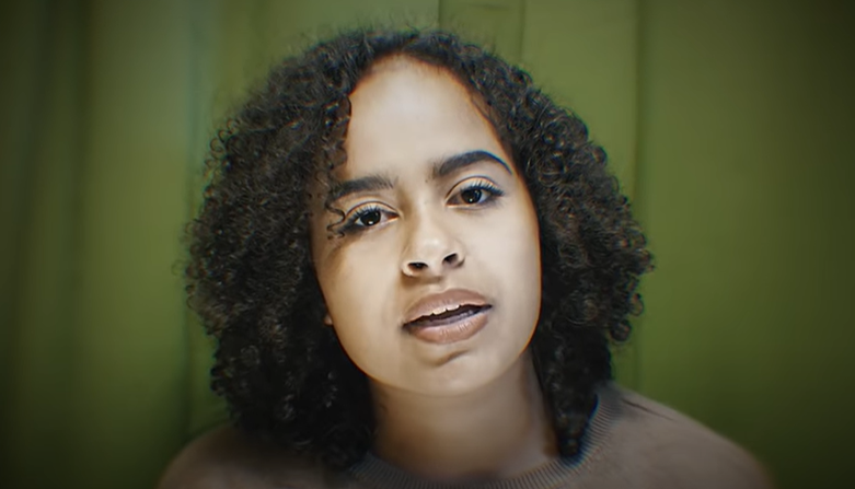 Julia Althoff's Instagram, Twitter & Facebook on IDCrawl