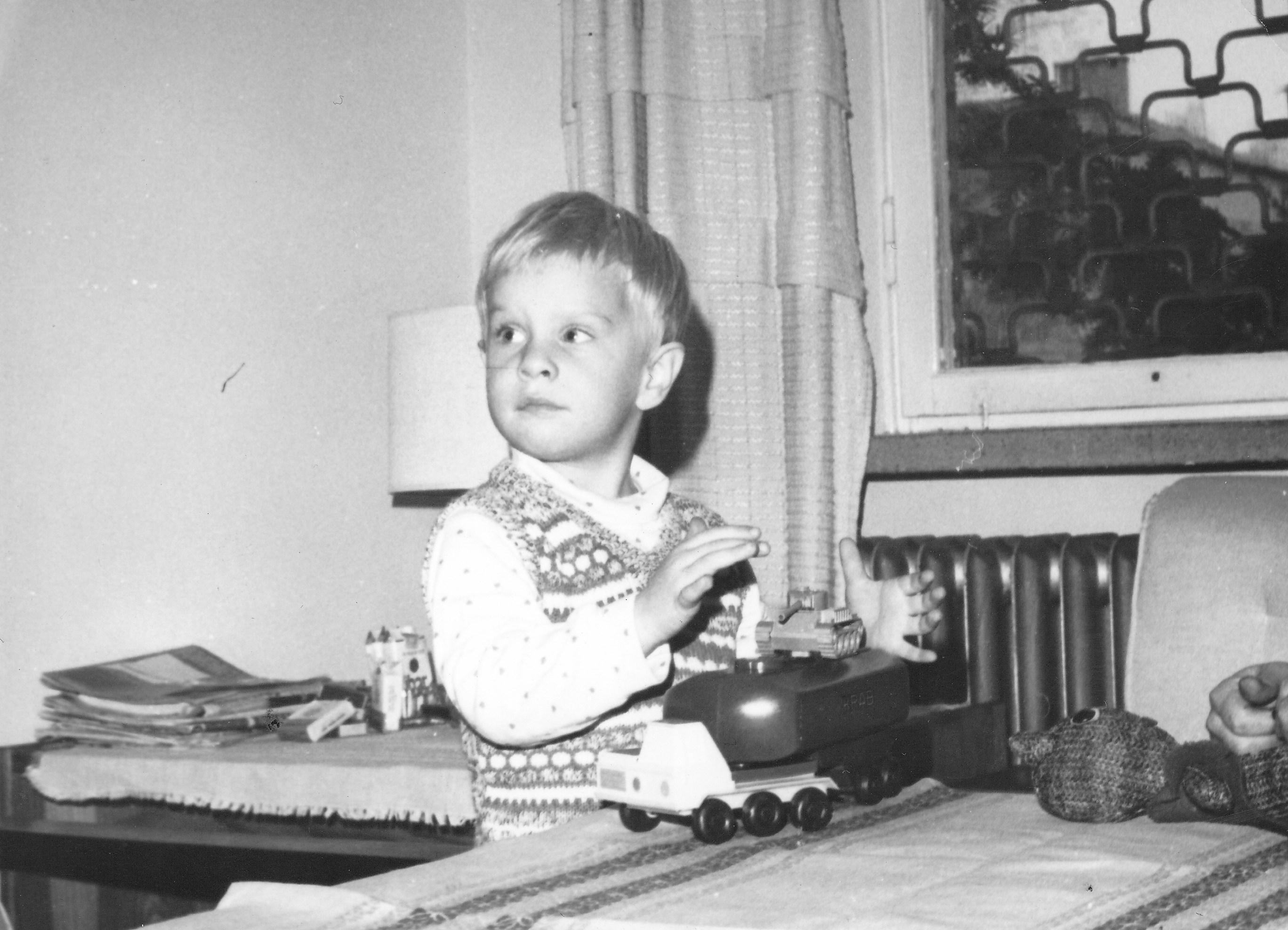 The Gray Bike: Why We Should Throw Out "Fitting In"