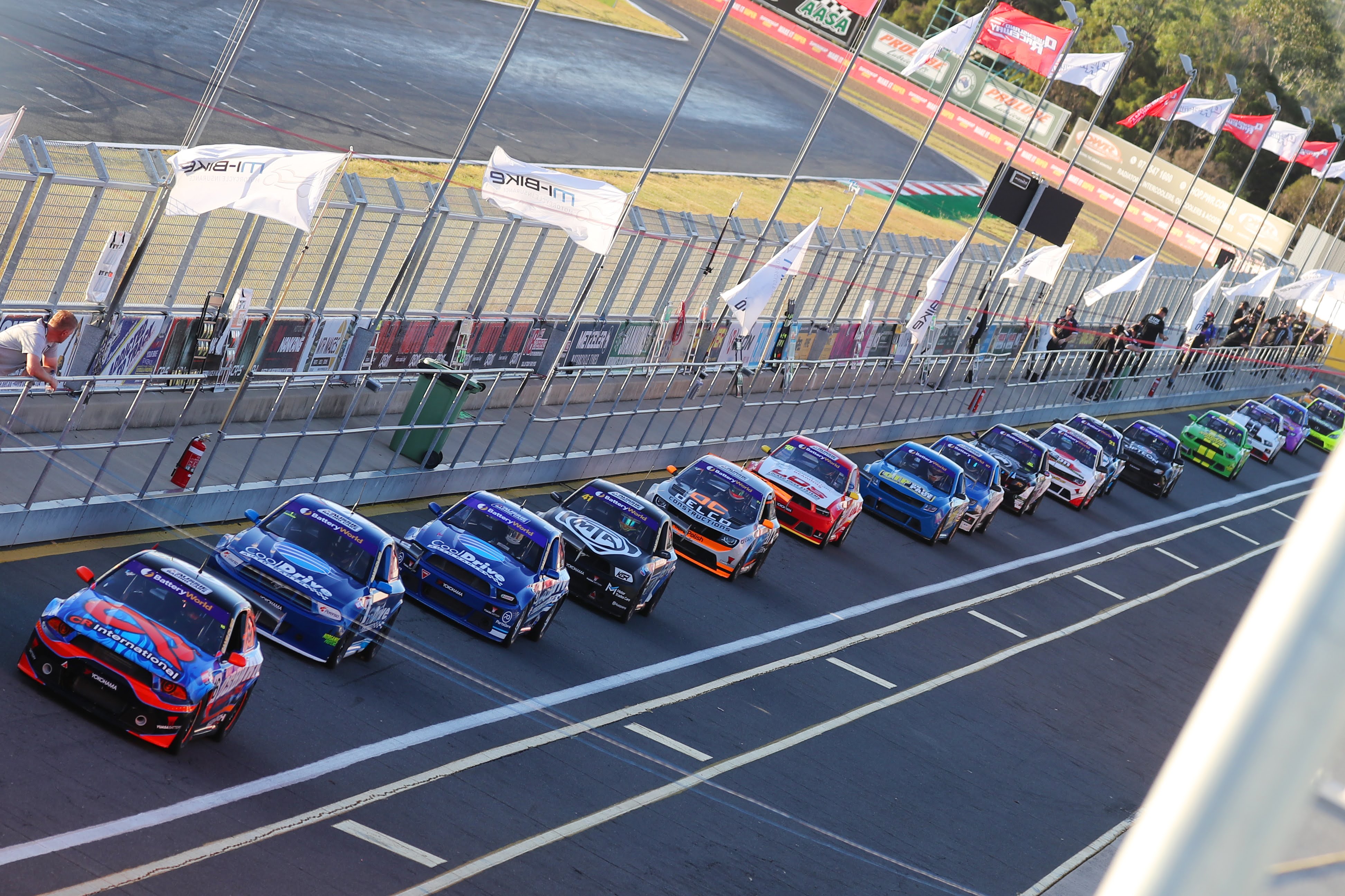 Battery World Aussie Racing Cars Championship : Pole for Joel Heinrich ...