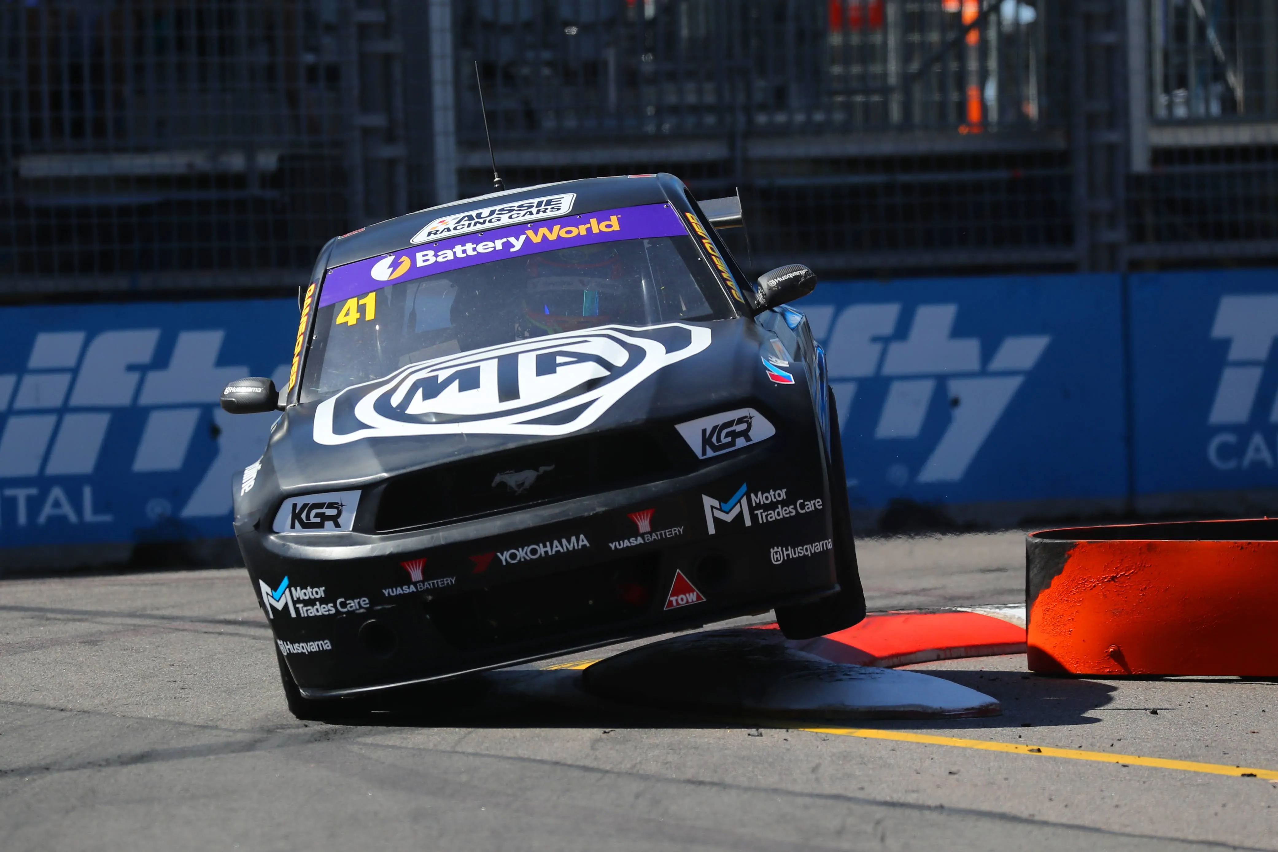 Battery World Aussie Racing Cars Championship : News