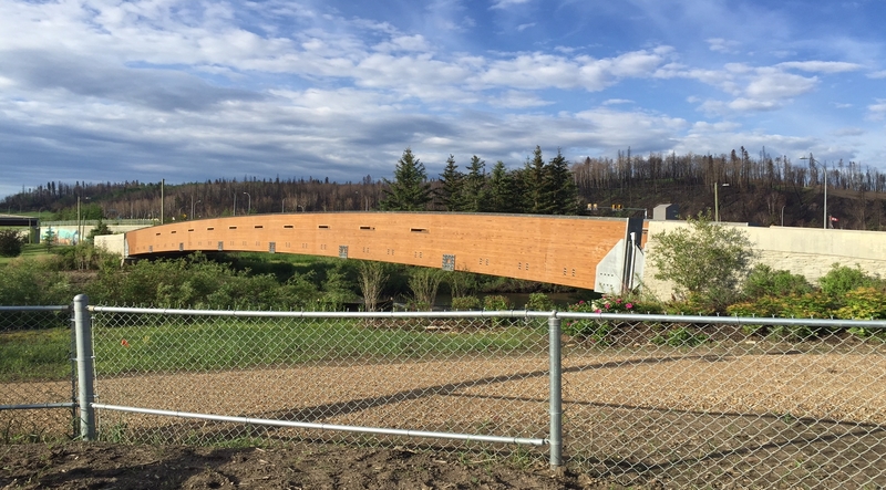 Hangingstone River Pedestrian Bridge | Western Archrib
