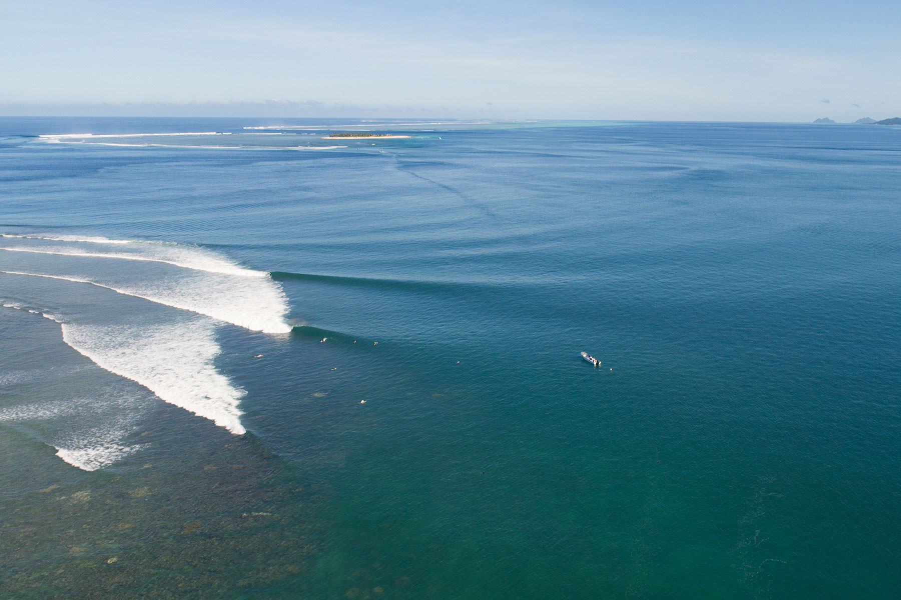 Tavarua Island Resort ≈ Surf