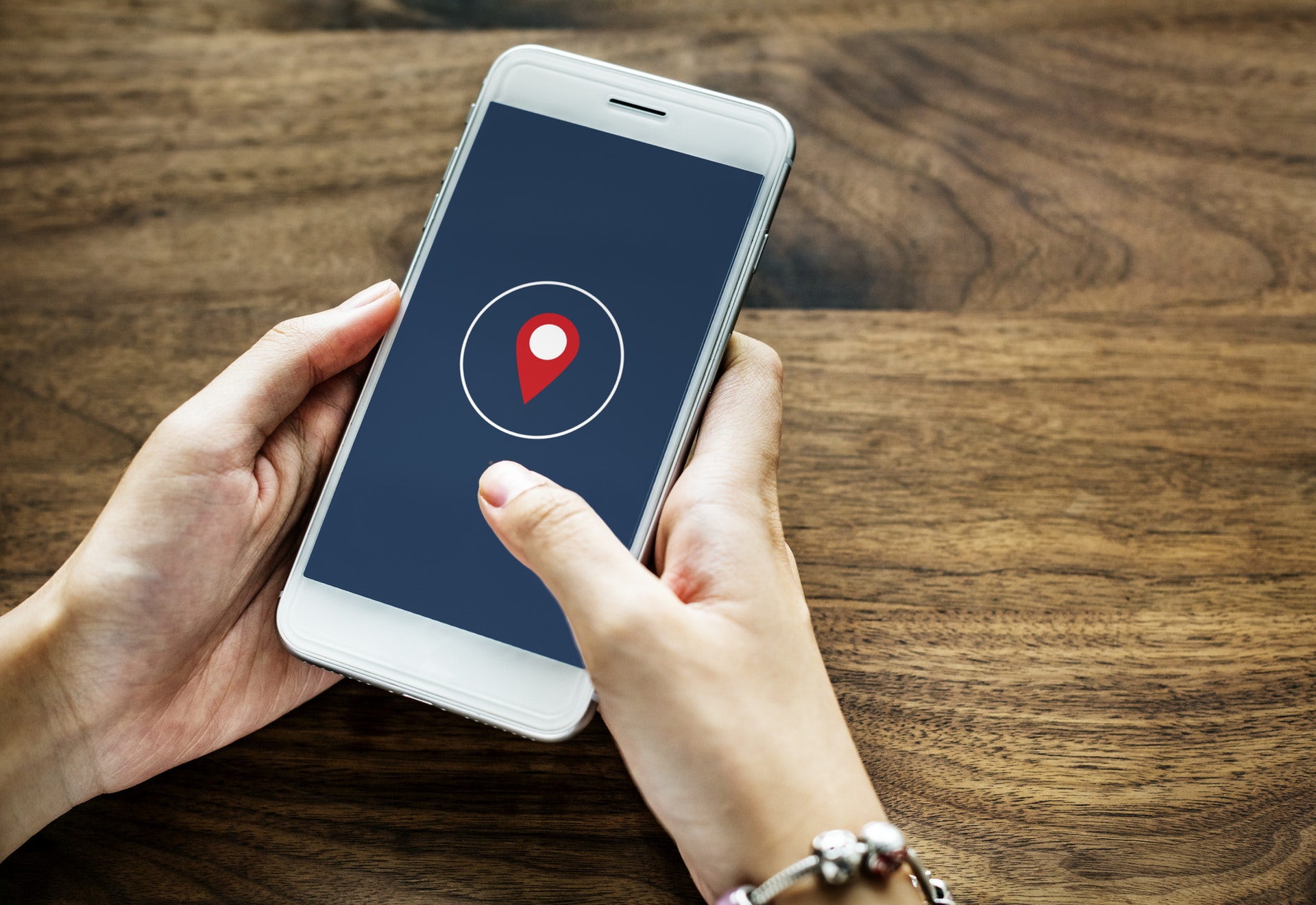 Why You Need To Start Adding Your Location On Instagram